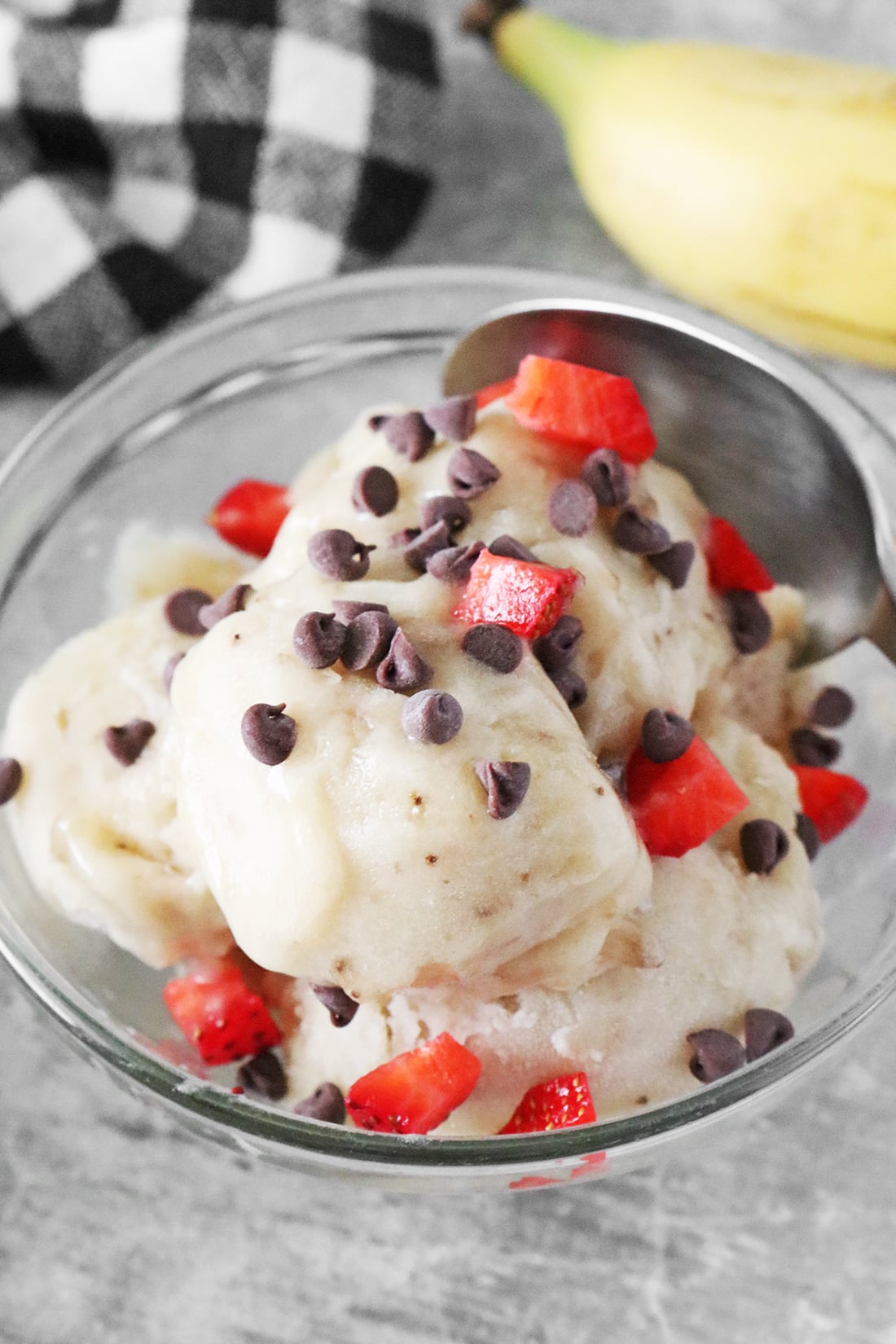 Homemade Vegan Ice Cream Without A Machine Clean Green Simple